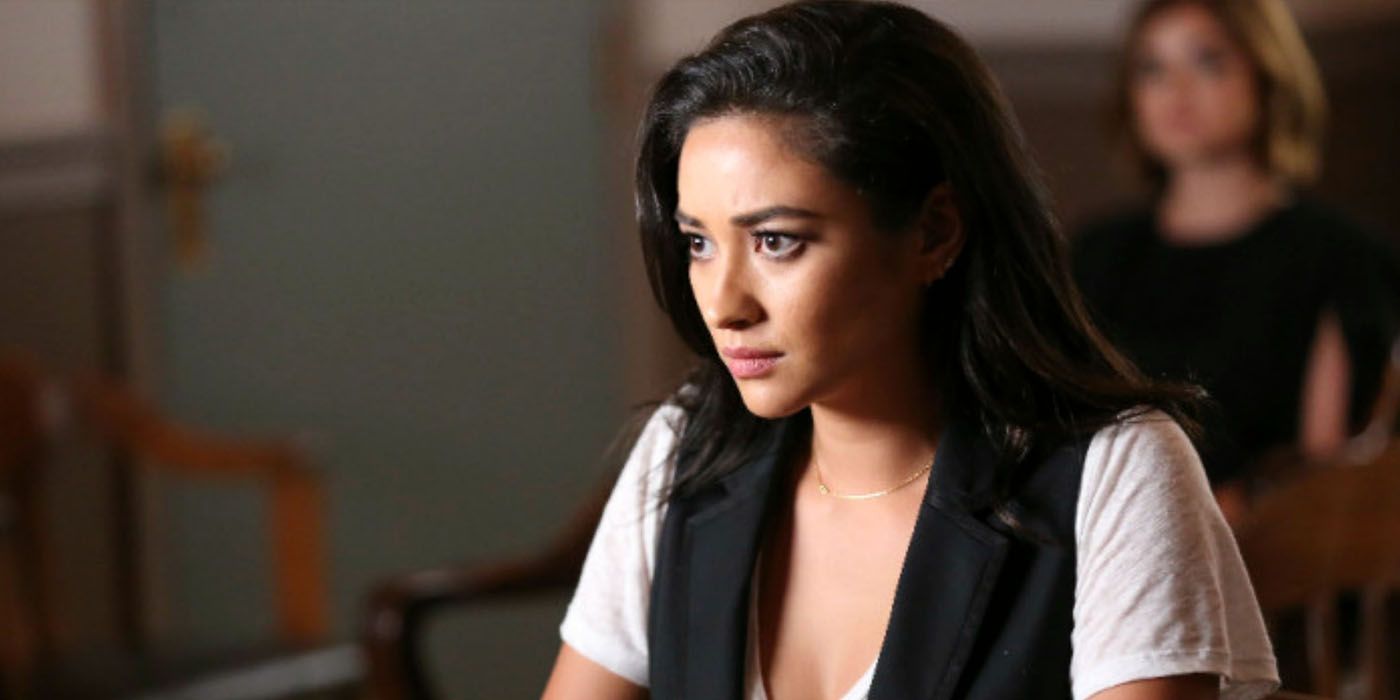 Pretty Little Liars: Emily's Top 10 Moments, Ranked | ScreenRant