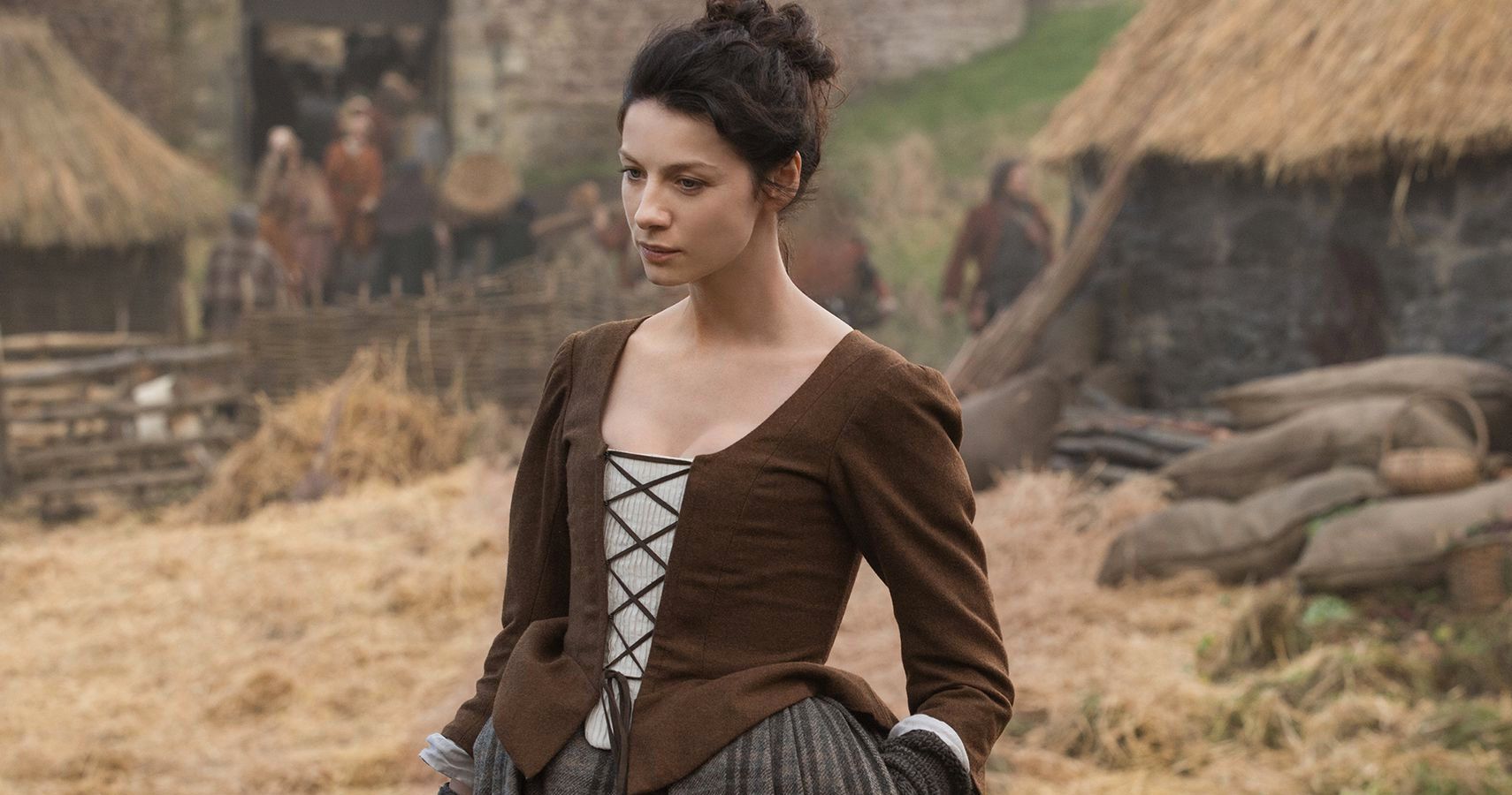 Outlander: 10 Hidden Facts About Claire Only True Fans Noticed
